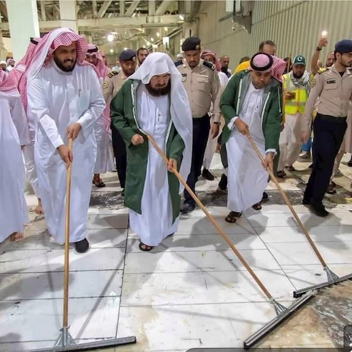 Muslim News Vox-Pop: What is Show-Off in Islam? - Muslim News Nigeria