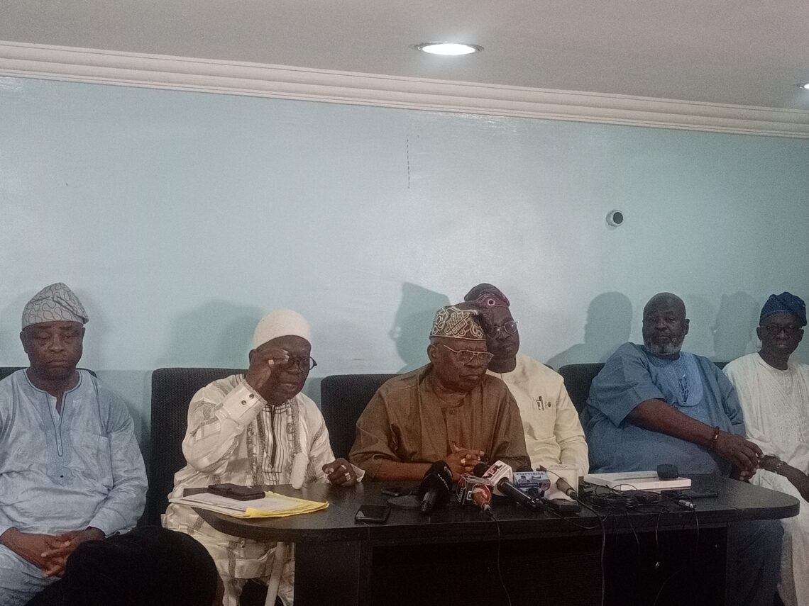 It's official: Oba Saka Matemilola crowned 14th Olowu of Owu - Muslim ...